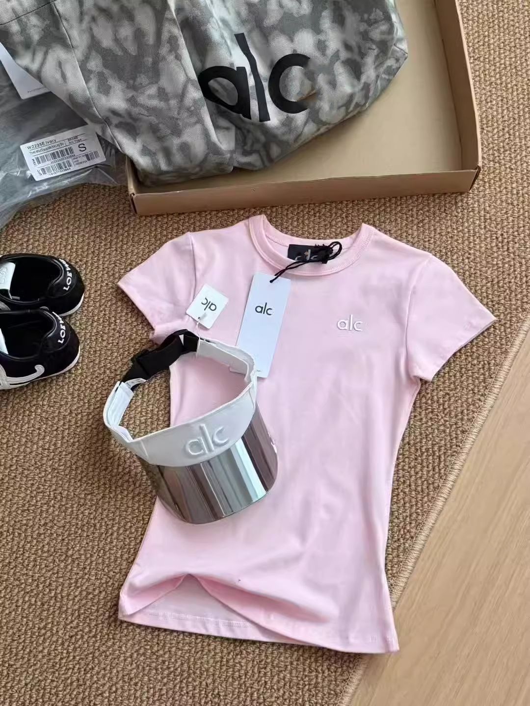 alo new summer style niche all-match classic basic style round neck slim fit sports yoga short ...