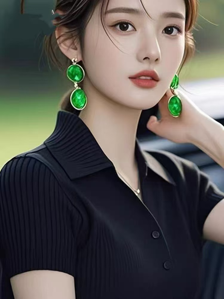 Summer unique and special sweet hot girl polo collar sweater female design niche super beautiful ...